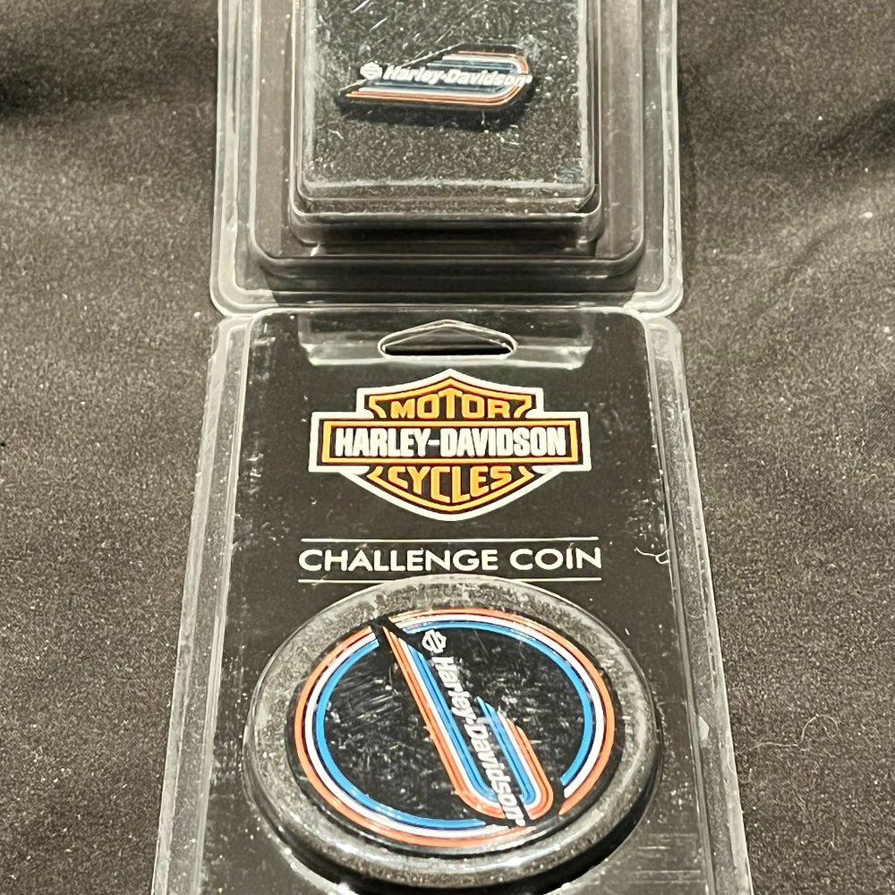 Harley Davidson Pin And Challenge Coin - Gem